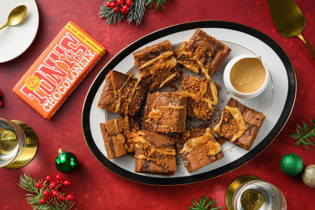 Gingerbread Swirl Chocolate Brownies Recipe | HelloFresh