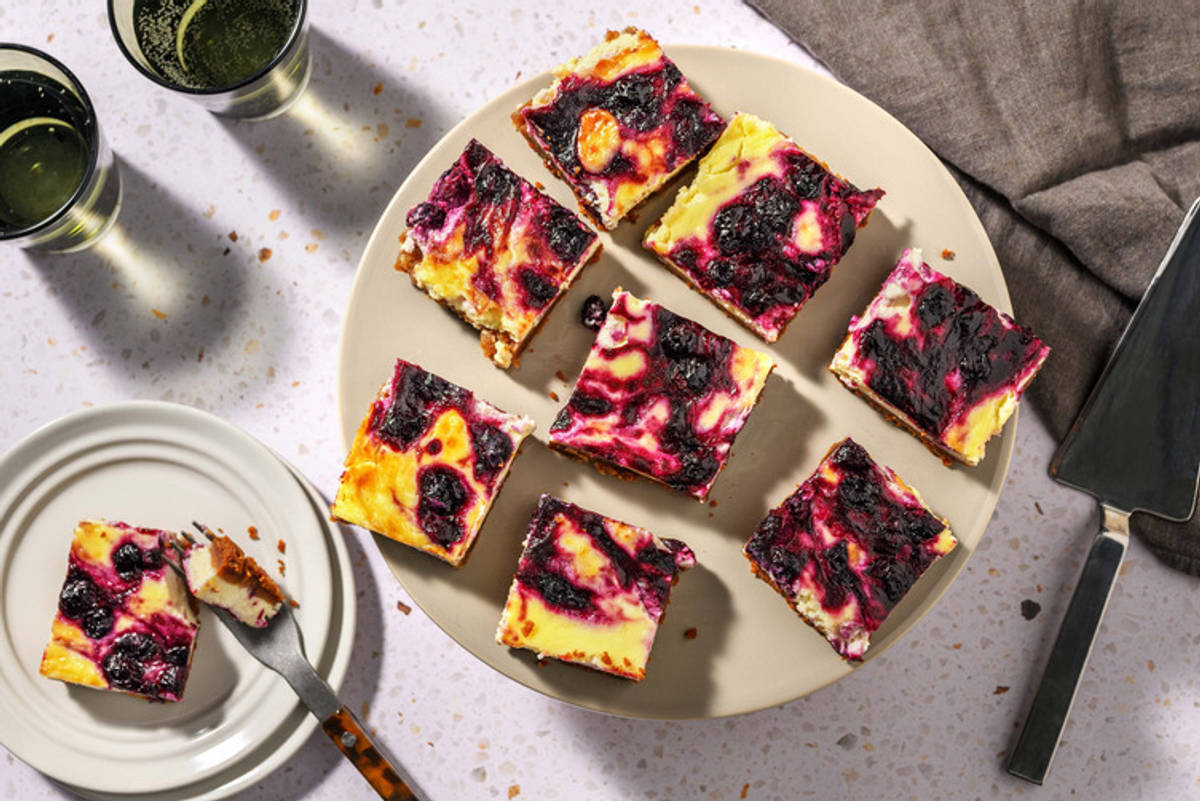 Cheesecake bites met blauwe bessen Recept | HelloFresh