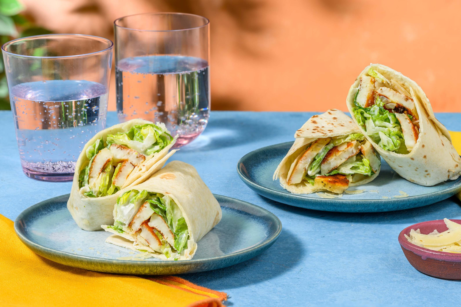 Cæsarsalatwraps med grillost | HelloFresh