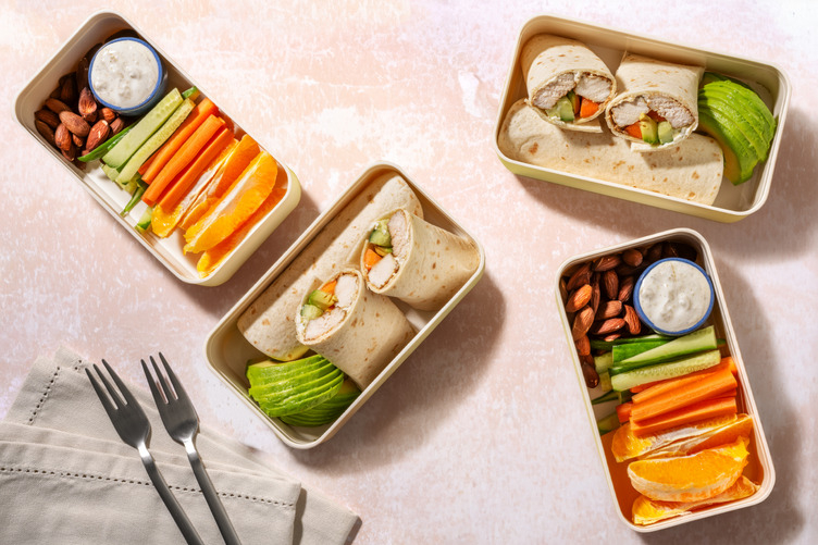 Bento Box : Wraps poulet-avocat, dip & crudités Recette | HelloFresh