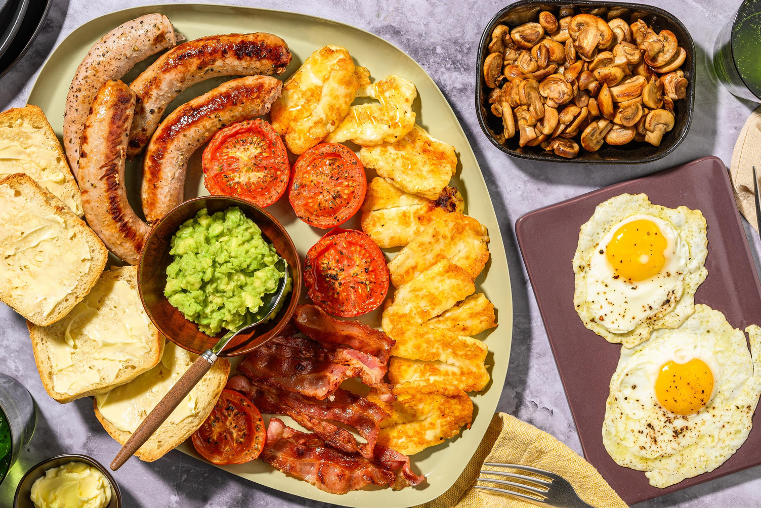 breakfast buffet bacon