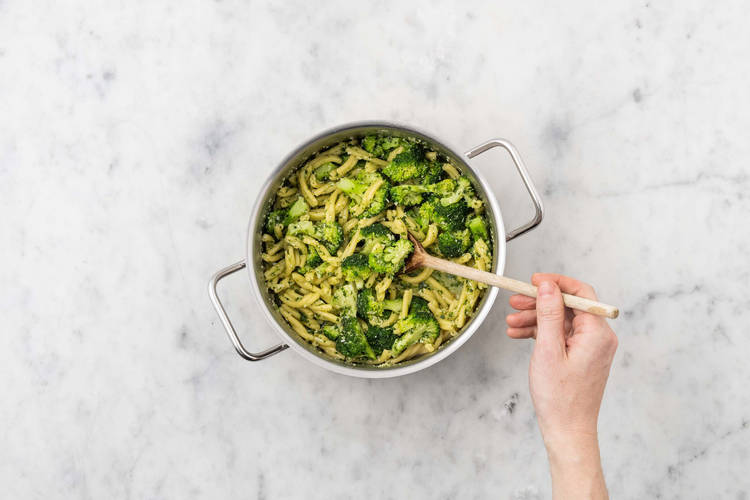 Pastasalat mit Kräuter-Dressing Rezept | HelloFresh